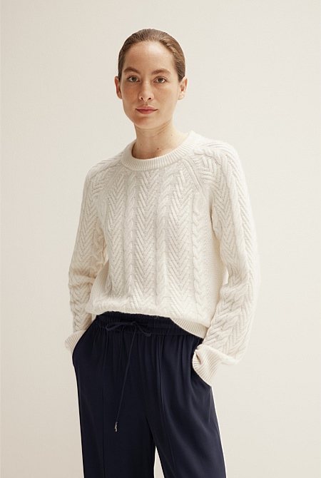 Milk White Wool Cable Knit Pullover - WOMEN Knitwear | Trenery