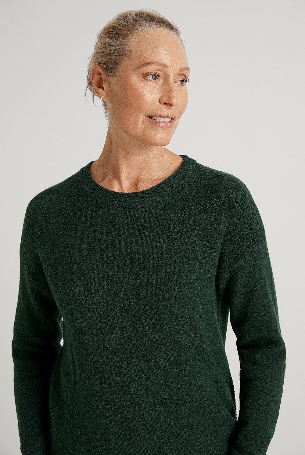 Vine Green Crew Neck Stitch Detail Pullover - WOMEN Knitwear | Trenery