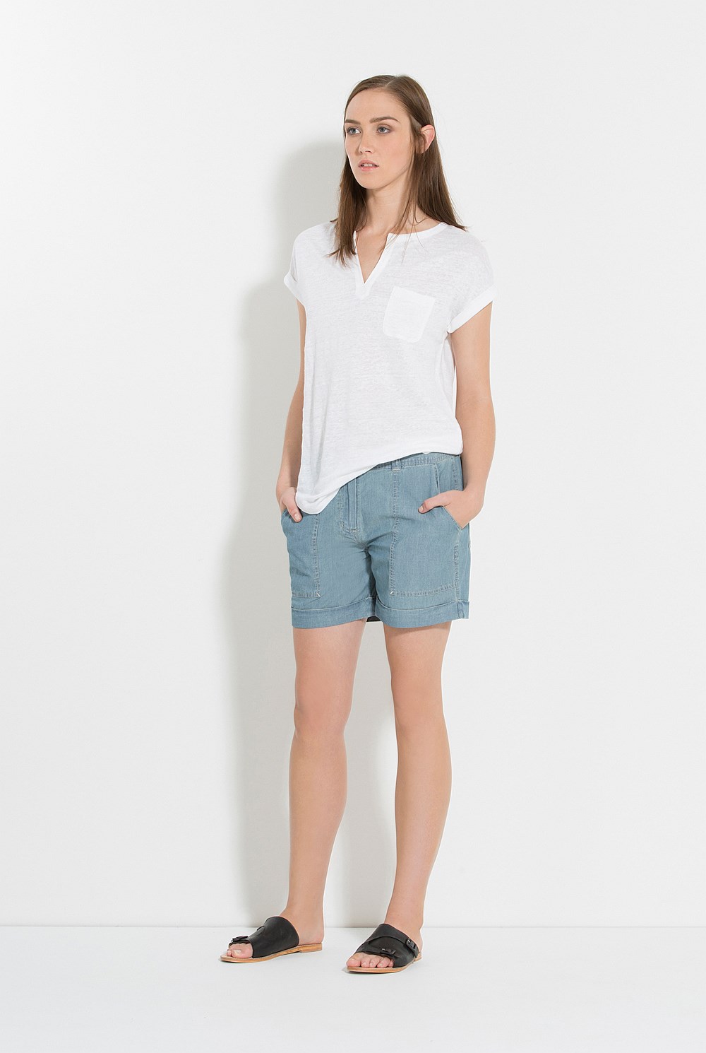 White Open Neck Linen T-Shirt - WOMEN T-Shirts & Tops | Trenery